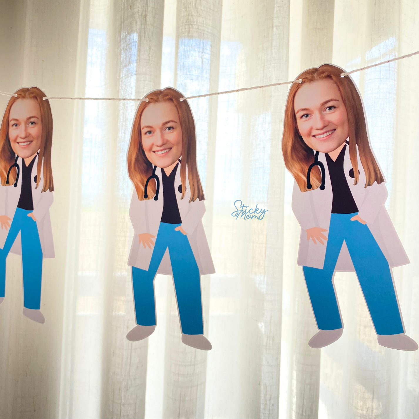 Doctor photo banner, doctor cupcake toppers and doctor confetti - Grad